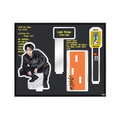 アクリルスタンド（Lee Know）/ Stray Kids JAPAN SEASON’S GREETINGS 2025 MUSEUM ...