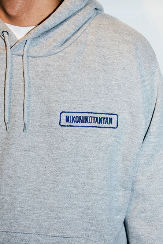 「LAUGH」HOODIE [GRAY] (Lサイズ) : NIKO NIKO TAN TAN | HMV&BOOKS online ...