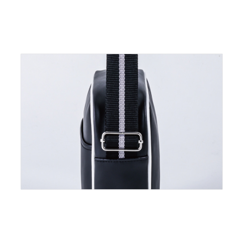 Reebok CLASSIC LIMITED BAG BOOK | HMV&BOOKS online - 9784800281449